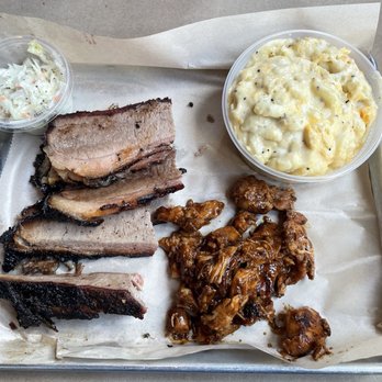 THE FISHIN’ PIG - Updated November 2025 - 854 Photos & 505 Reviews ...