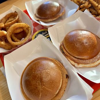 SPINNING BUNS - Updated June 2025 - 111 Photos & 55 Reviews - 1200 ...