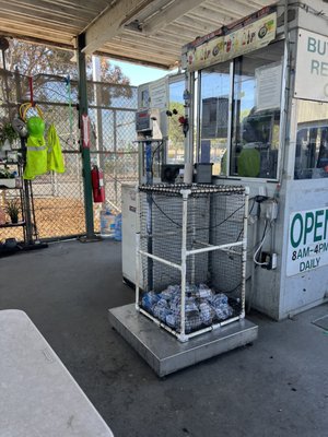 SMART STATION - Updated December 2025 - 45 Photos & 68 Reviews - 301 ...