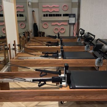 CLUB STUDIO - Updated December 2025 - 319 Photos & 437 Reviews - 5715 ...