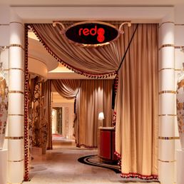RED 8 - Updated October 2025 - 523 Photos & 176 Reviews - 1 Broadway ...