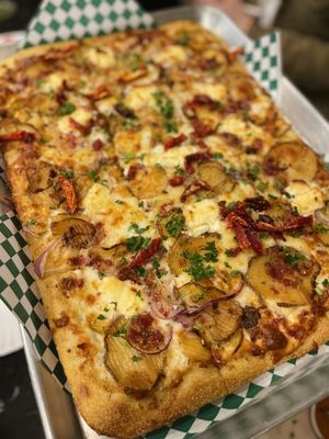 PIZZASAURUS REX - 361 Photos & 326 Reviews - 2322 K St, Sacramento, CA ...