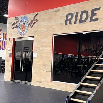 CRUNCH FITNESS - ALTAMONTE SPRINGS - Updated January 2026 - 35 Photos ...