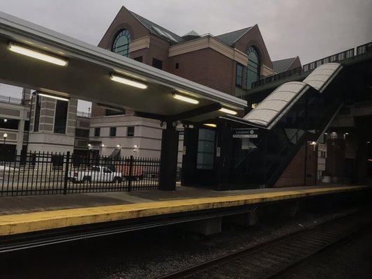 ALBANY-RENSSELAER AMTRAK STATION - 88 Photos & 69 Reviews - 525 E St ...
