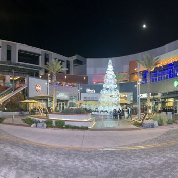 REGAL NORTH HOLLYWOOD - Updated November 2025 - 379 Photos & 197 ...