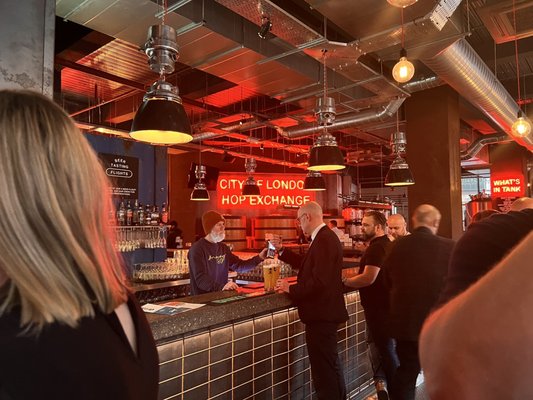 BREWDOG TOWER HILL - Updated July 2025 - 95 Photos & 40 Reviews - 21 ...