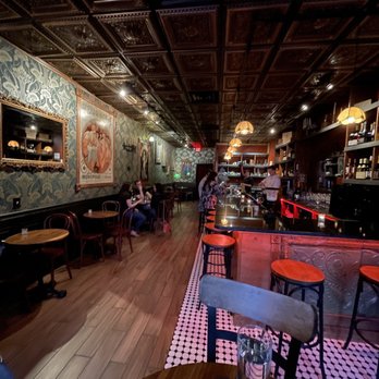 THE AUTHENTIQUE - Updated July 2025 - 114 Photos & 45 Reviews - 925 ...