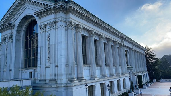 DOE & MOFFITT LIBRARIES - Updated November 2025 - 73 Photos & 30 ...