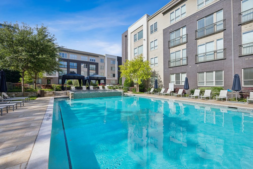 EVERRA MIDTOWN PARK - Updated October 2025 - 161 Photos - 8250 Meadow ...