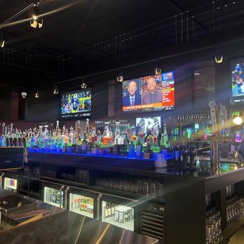 PUTTSHACK - MINNEAPOLIS - Updated December 2025 - 12 Photos - 700 N 3rd ...