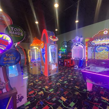 INCREDIBOWL ENTERTAINMENT - Updated January 2026 - 40 Photos & 43 ...