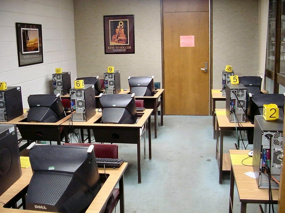 MUSKOGEE PUBLIC LIBRARY - Updated June 2024 - 801 W Okmulgee St ...