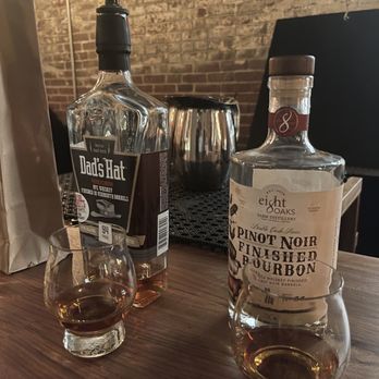 FOUR HUMOURS - Updated December 2024 - 125 Photos & 61 Reviews - 1712 N ...