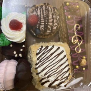 ALIONA’S €URO-BAKE - 136 Photos & 87 Reviews - 4525 Rd 68, Pasco ...
