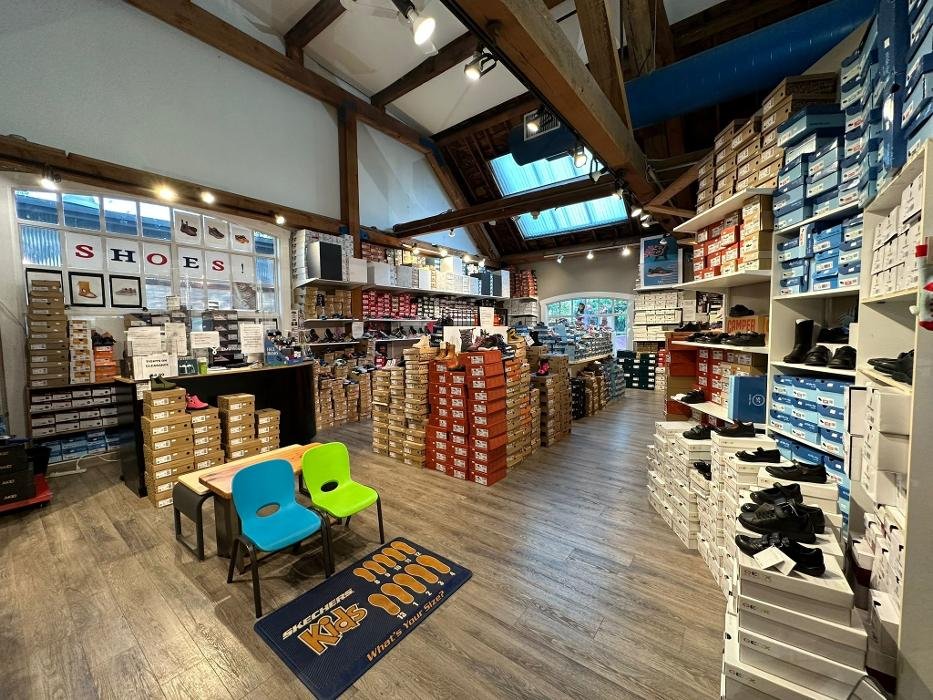 THE SHOE BOX - Updated August 2024 - 1496 Cartwright Street, Vancouver ...