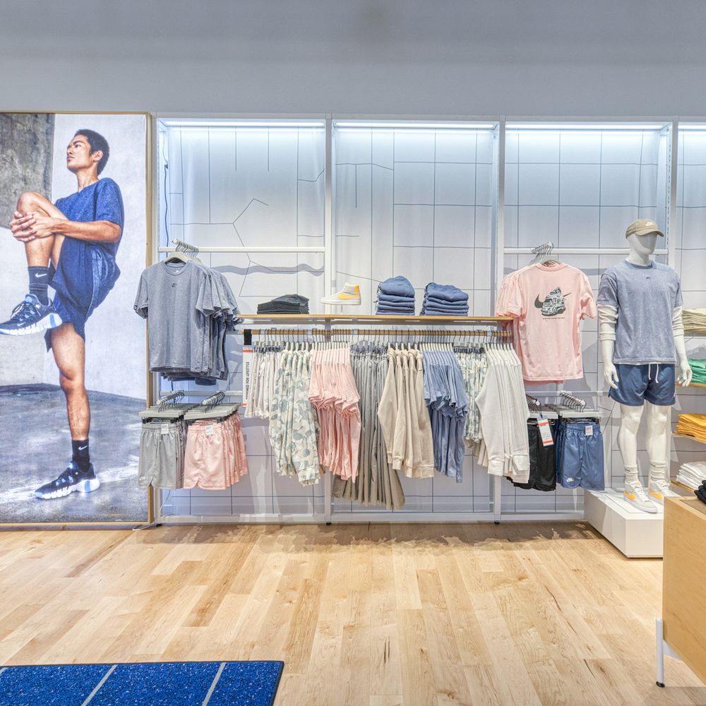 NIKE BY LOUISVILLE - Updated December 2025 - 7900 Shelbyville Rd ...