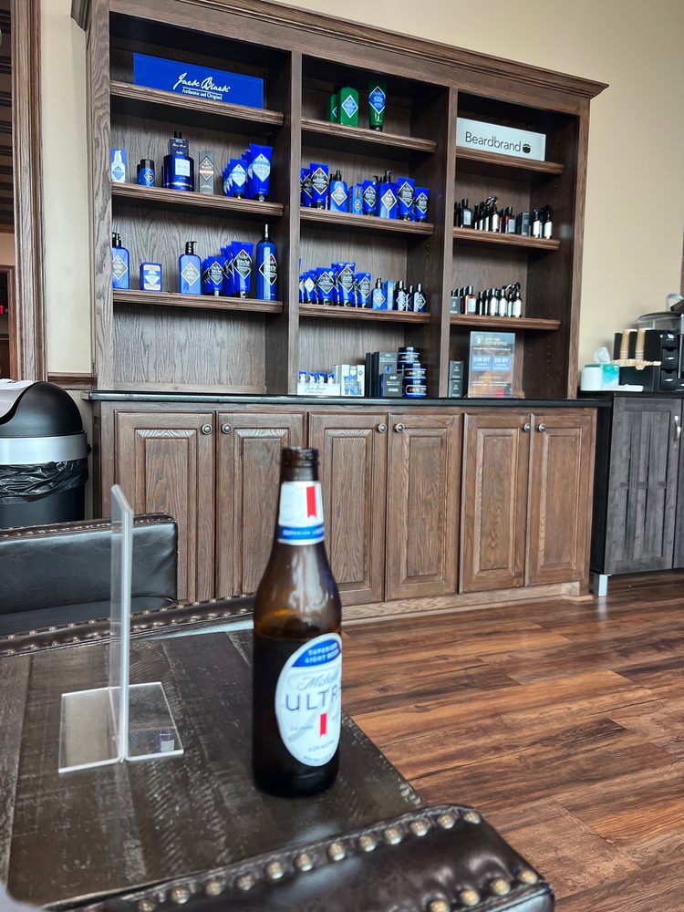 BOARDROOM STYLING LOUNGE - THE RIM - Updated October 2025 - 12 Photos ...