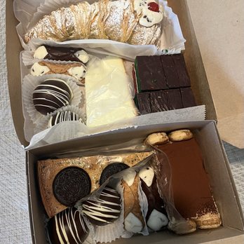 DORIS ITALIAN MARKET & BAKERY - Updated December 2025 - 188 Photos ...