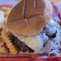 GRINDERS STONEWALL - Updated December 2025 - 326 Photos & 377 Reviews ...