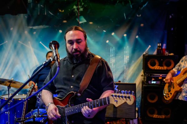 A STEP UP LOUNGE - Updated January 2025 - 23 Photos & 36 Reviews - 3720 ...