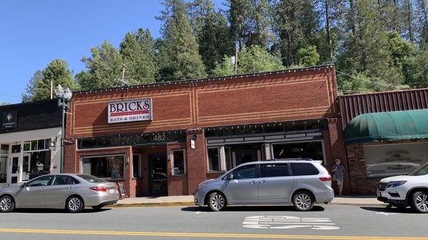 BRICK’S - Updated September 2024 - 343 Photos & 653 Reviews - 482 Main ...