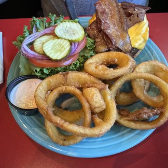 THE SPOT SPORTS BAR & GRILL - Updated January 2026 - 188 Photos & 301 ...