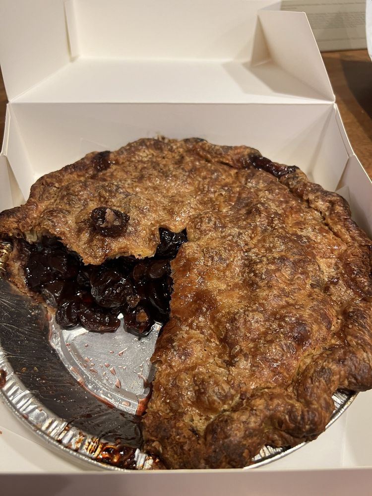 WINSTON PIES - Updated August 2025 - 27 Reviews - 4220 Coldwater Canyon ...