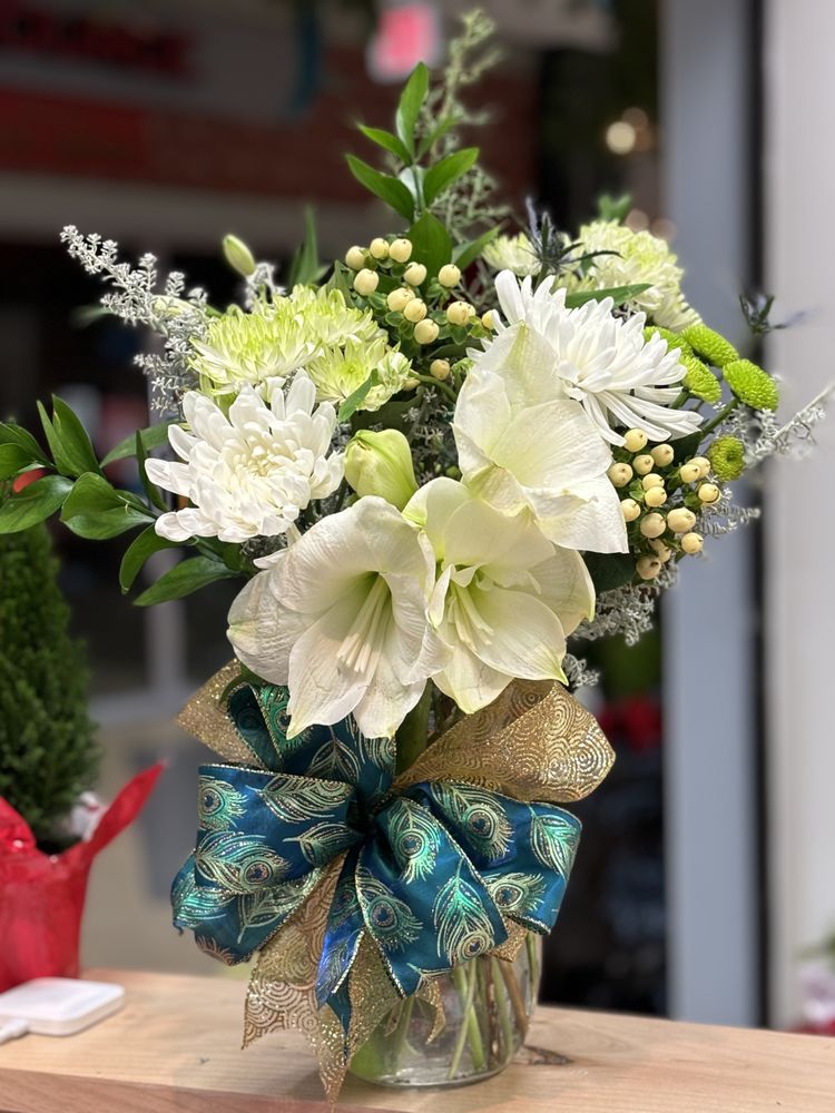 PRETTY PETALS AND POSIES - Updated January 2026 - 500 Main Street ...