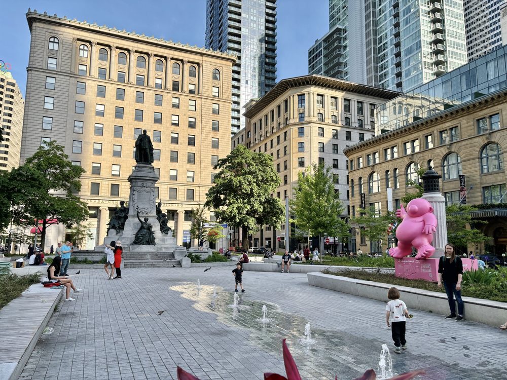 PHILLIPS SQUARE - Updated May 2026 - 23 Photos - Rue Sainte-Catherine O ...
