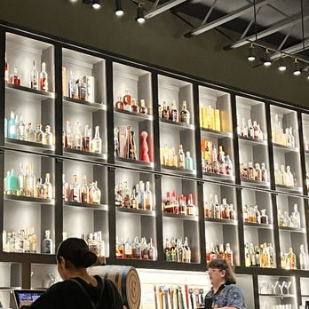 COMMONWEALTH - Updated December 2025 - 116 Photos & 50 Reviews - 11830 ...