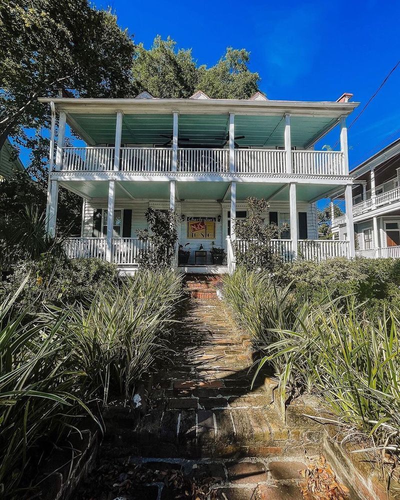 NOTSO HOSTEL - 69 Photos & 111 Reviews - 156 Spring St, Charleston ...