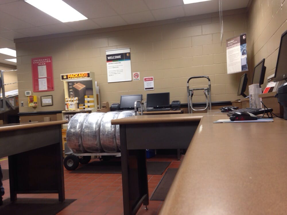 UPS CUSTOMER CENTER - Updated April 2024 - 17 Reviews - 910 W 16th St ...