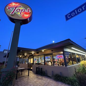 Tops restaurant store