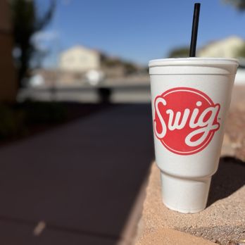 SWIG - Updated June 2025 - 88 Photos & 61 Reviews - 1160 E Silverado ...