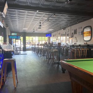 CRICKET’S GRILL & DRAFT HOUSE - 94 Photos & 124 Reviews - 2412 Broadway ...