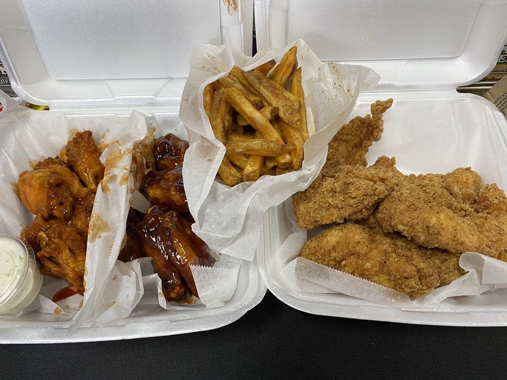 MR WINGS - Updated July 2025 - 54 Photos & 105 Reviews - 3860 S Nellis ...