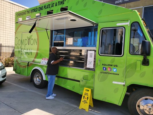 COMPTON VEGAN - Updated April 2025 - 57 Photos & 95 Reviews - Santa ...