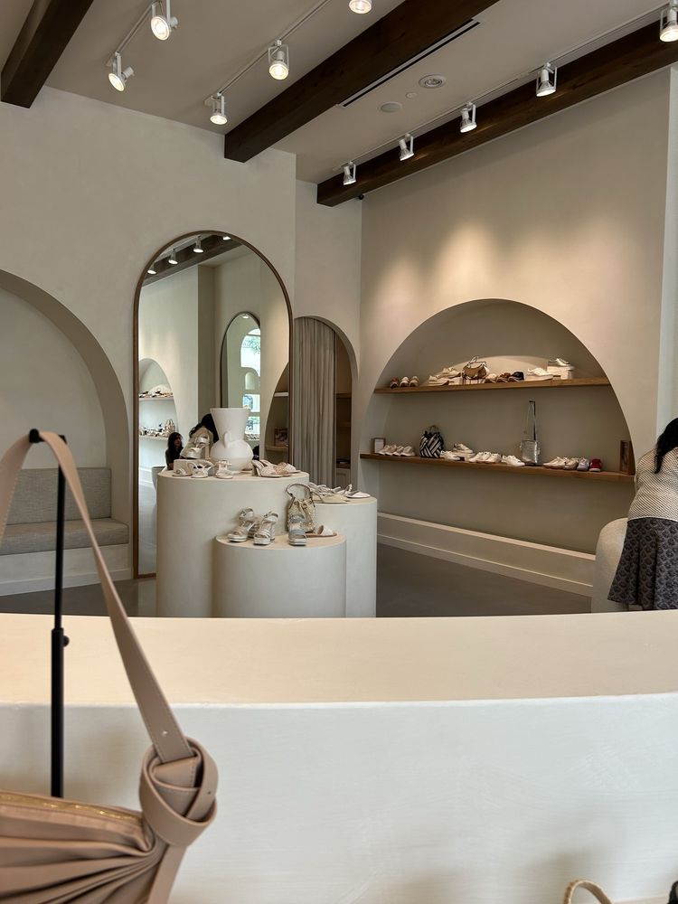DOLCE VITA - Updated June 2026 - 11624 Rock Rose Ave, Austin, Texas ...