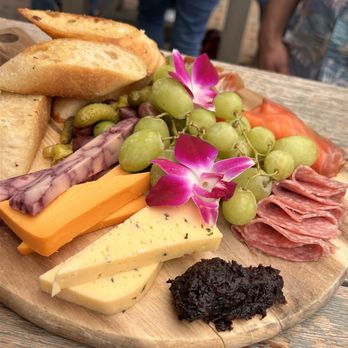 LEONESS CELLARS - Updated July 2024 - 2719 Photos & 2092 Reviews ...