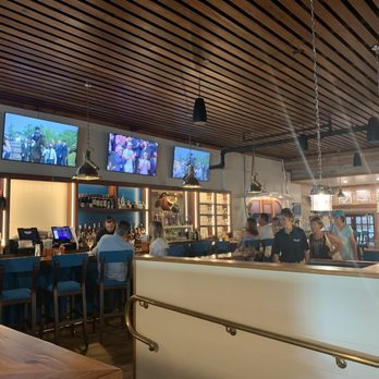 Stringers Tavern and Oyster Bar - Reservations - Seafood, American ...