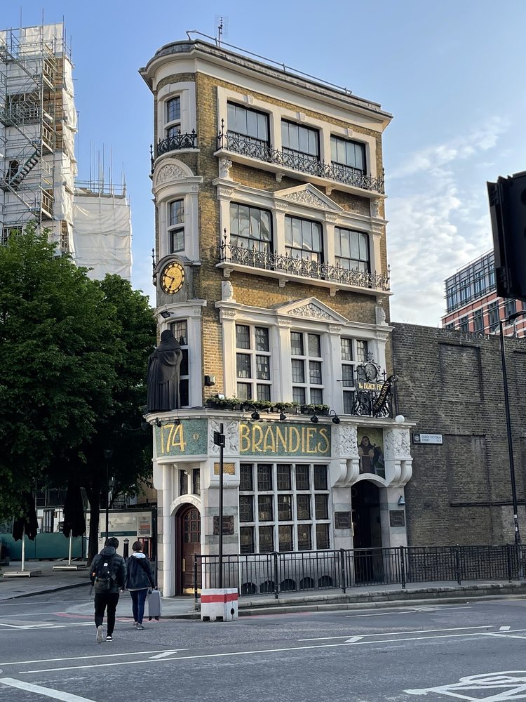 THE BLACKFRIAR - Updated November 2024 - 282 Photos & 171 Reviews - 174 ...