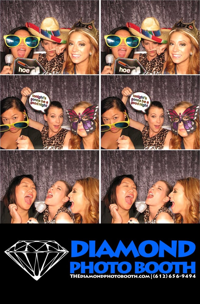 DIAMOND PHOTO BOOTH - Updated September 2024 - 2500 New Brighton Blvd ...