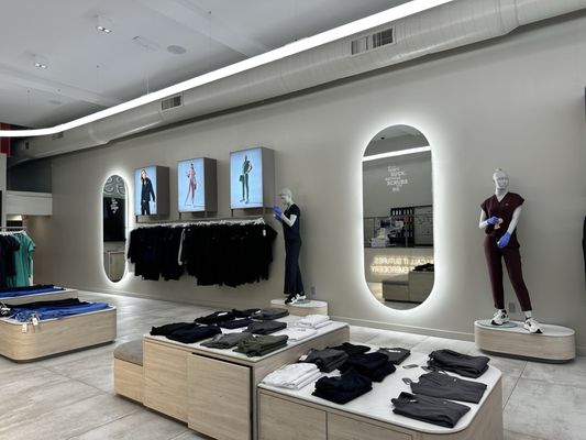 FIGS - Updated December 2025 - 22 Photos - 1625 Walnut St, Philadelphia ...