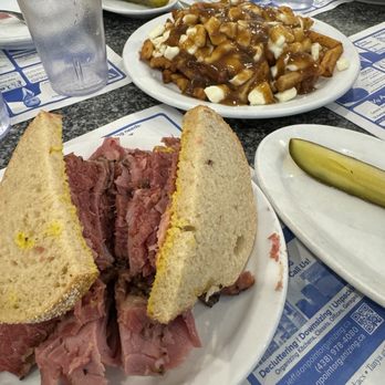 SNOWDON DELI - Updated December 2025 - 243 Photos & 181 Reviews - 5265 ...