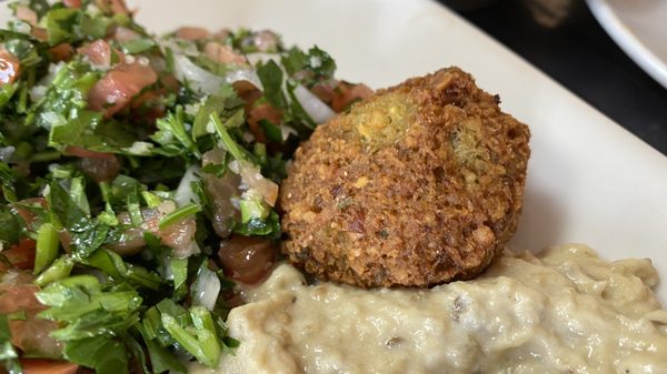 AL RAOUCHE RESTAURANT - Updated January 2025 - 99 Photos & 146 Reviews ...