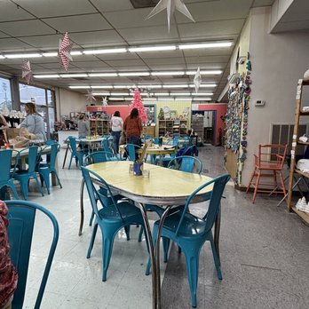 THE MAD PLATTER - Updated December 2025 - 22 Photos & 23 Reviews - 3101 ...