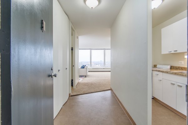LAFAYETTE TOWERS - 250 Photos & 40 Reviews - 1301 Orleans St, Detroit ...