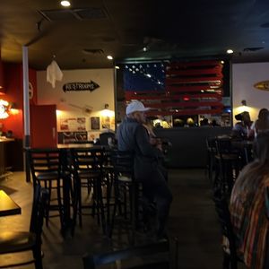 414 PUB PIZZA & KARAOKE - MESA - 48 Photos & 21 Reviews - 706 W ...