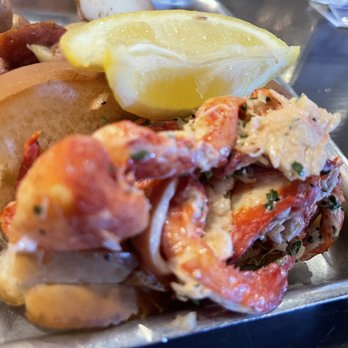 SHUCKIN’ SHACK OYSTER BAR - Updated November 2024 - 88 Photos & 78 ...