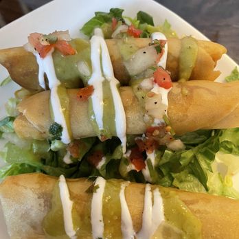 MUNI - Updated October 2025 - 282 Photos & 117 Reviews - 316 Delaware ...